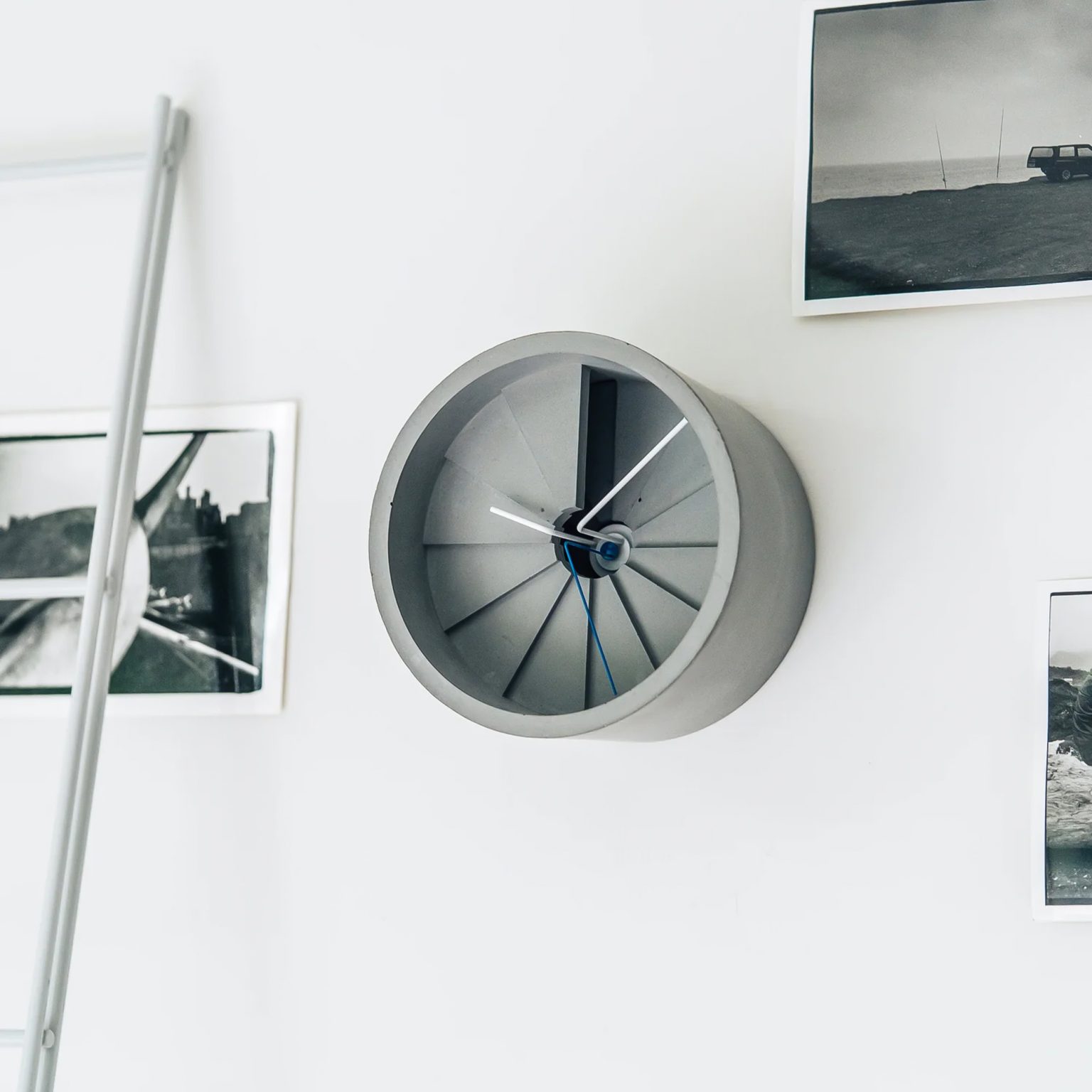 22 Design Studio - 4th Dimension Concrete Clock | Gessato Design Store