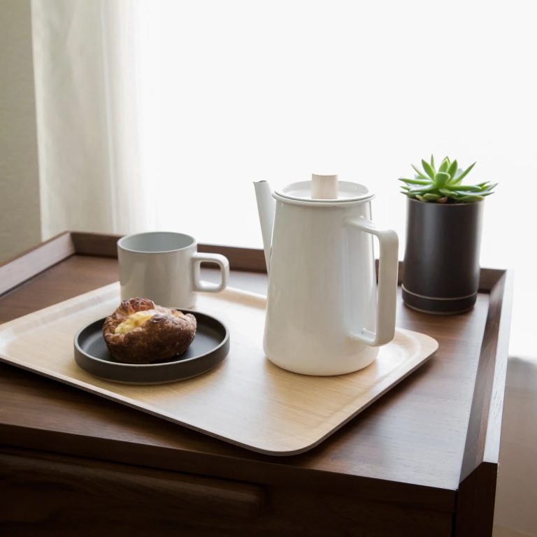 Kaico - Kaico Enamel Coffee Pot by Makoto Koizumi | Gessato Design Store