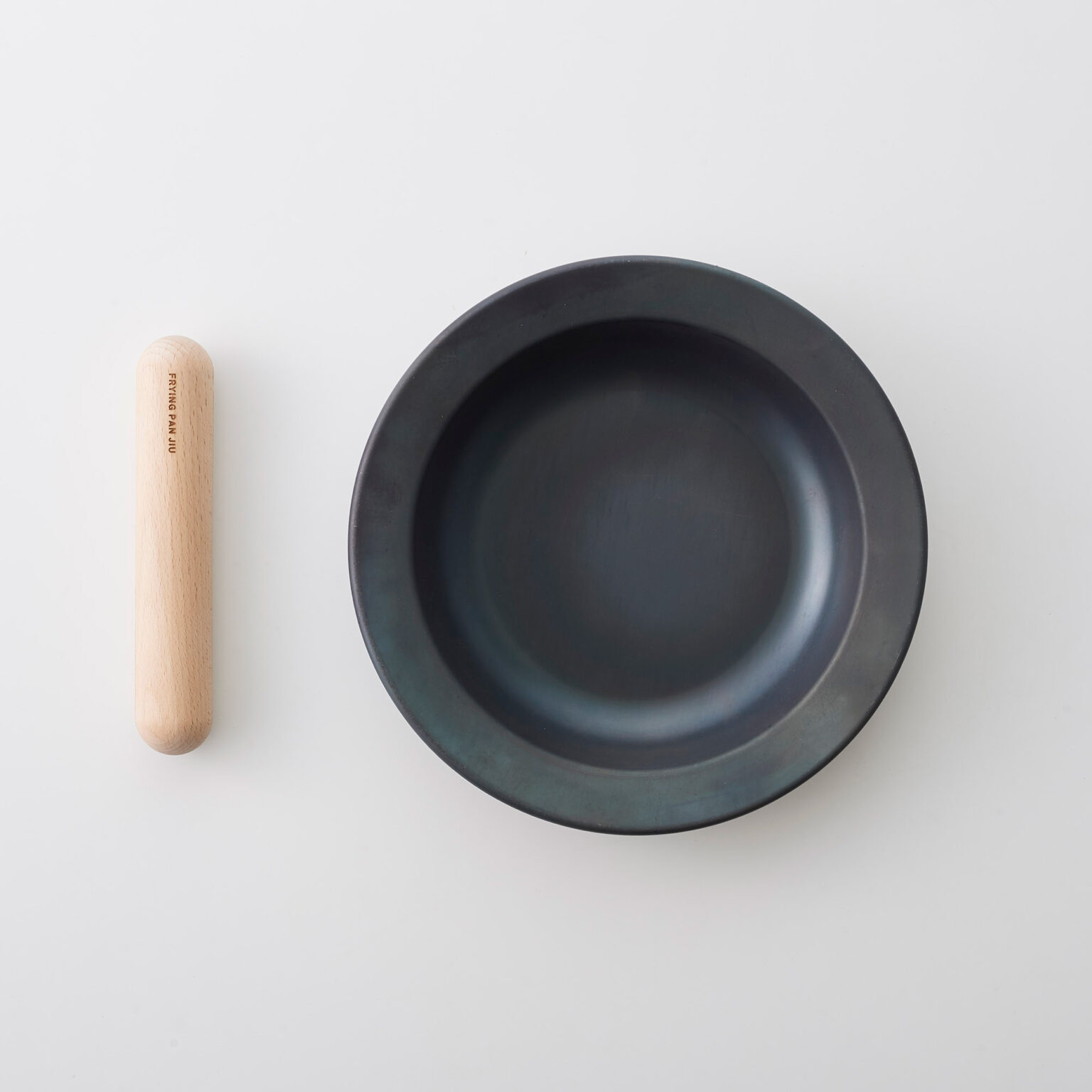 JIU 10 - JIU Frying Pan, Beech Handle | Gessato Design Store