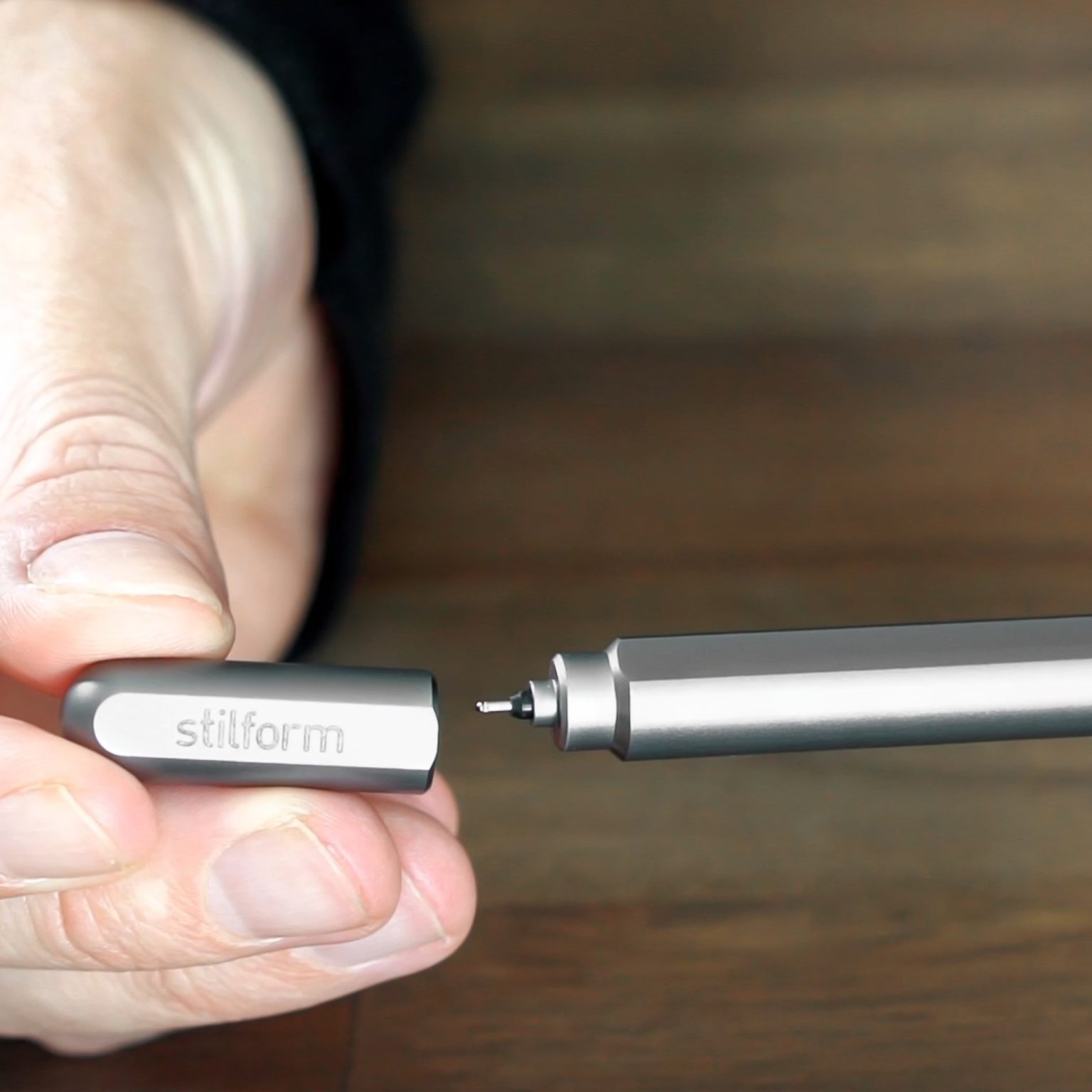 Stilform - Stilform Aluminum Arc Gel Pen, Comet Gray | Gessato Design Store