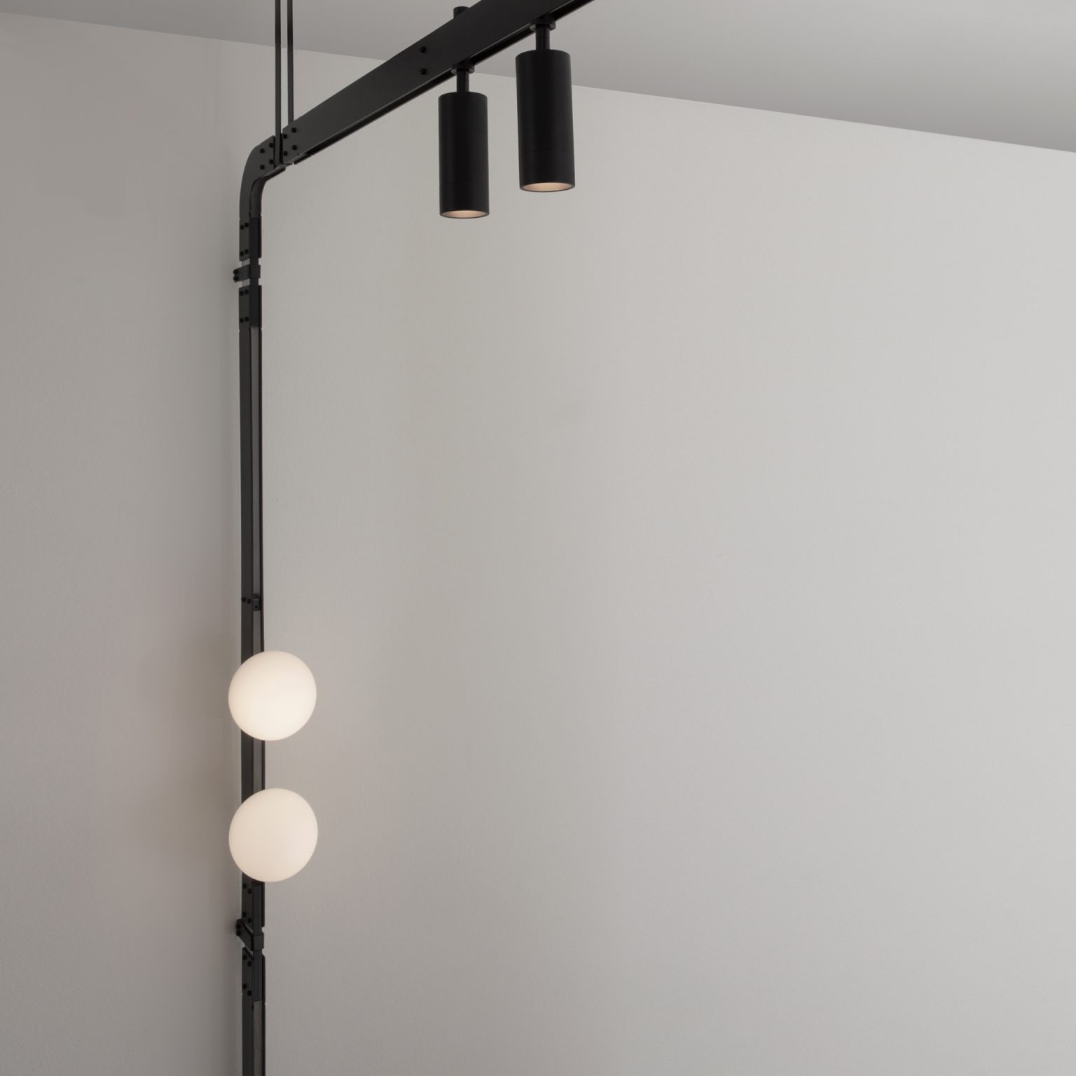 Karman - Karman Stant, Wall / Ceiling Lamp | Gessato Design Store