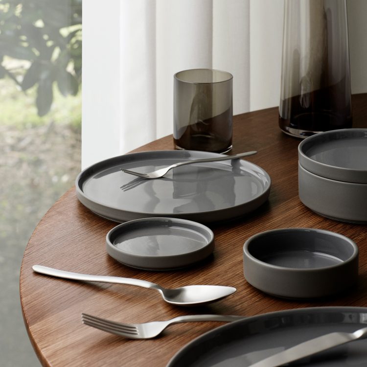 Blomus Design - Pilar Stoneware Snack Plates, Set of 4 | Gessato Design ...