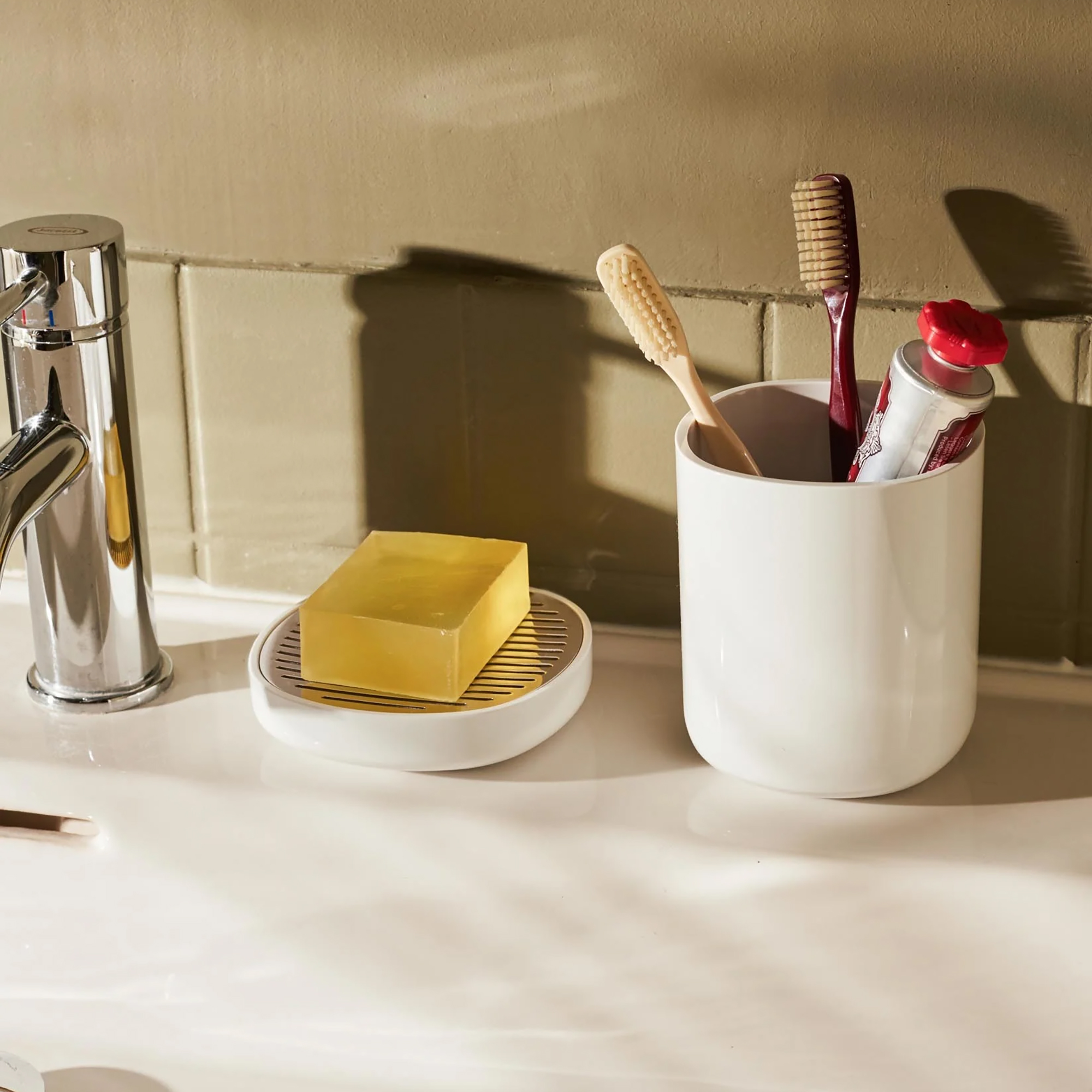 Alessi - Birillo Tootbrush Holder | Gessato Design Store