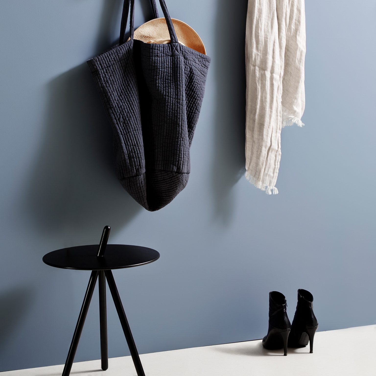Woud - Come Here Side Table | Gessato Design Store