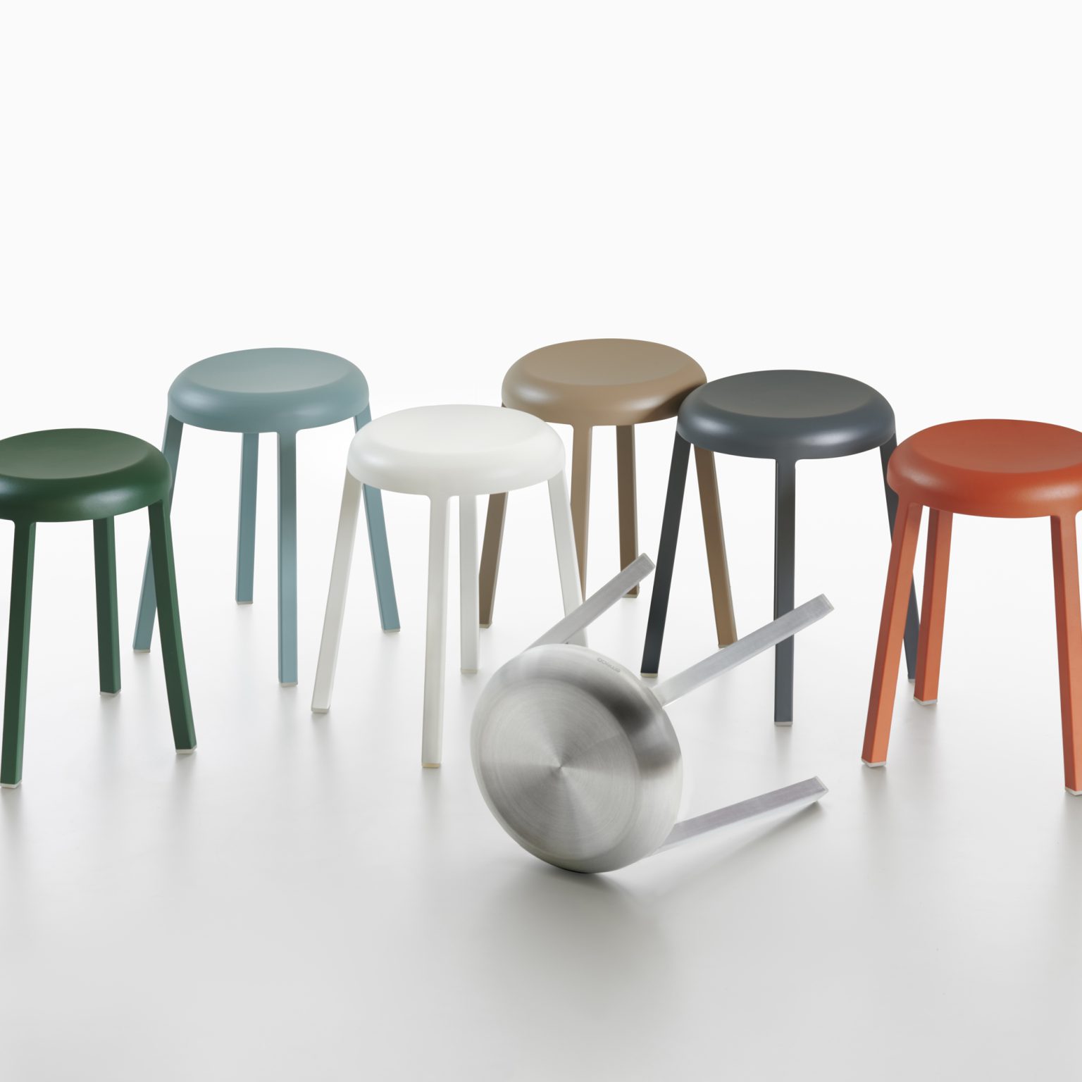 Emeco - Za Mini Stool Dark Grey | Gessato Design Store