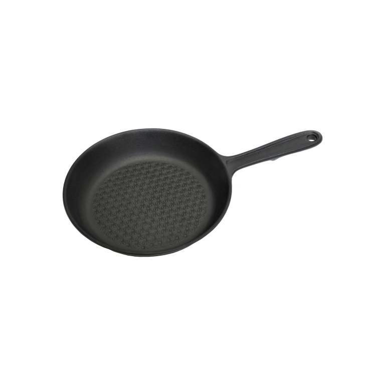 Oitomi - Square Maru Arare Nambu Tekki Iron Kettle | Gessato Design Store