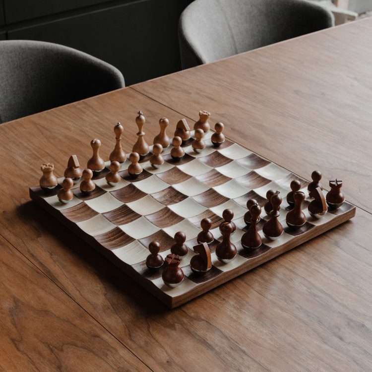 Umbra - Wobble Chess Set | Gessato Design Store