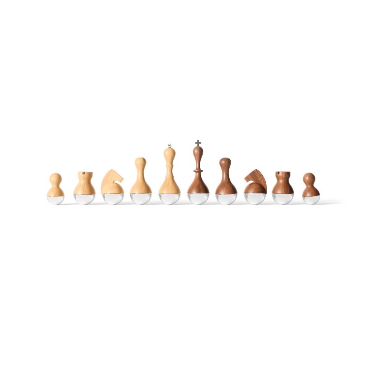 Umbra - Wobble Chess Set | Gessato Design Store