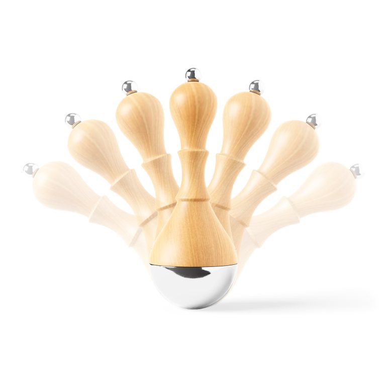 Umbra - Wobble Chess Set | Gessato Design Store