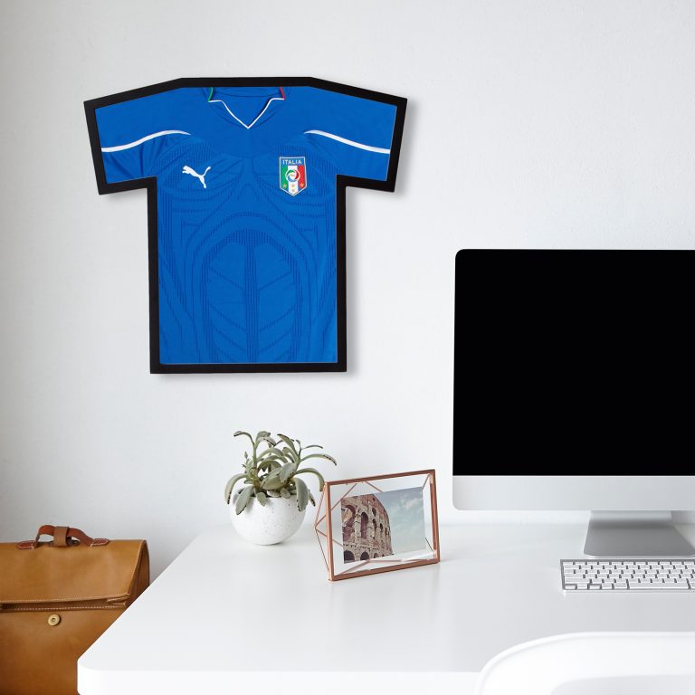 Umbra - T-Frame T Shirt Wall Frame | Gessato Design Store