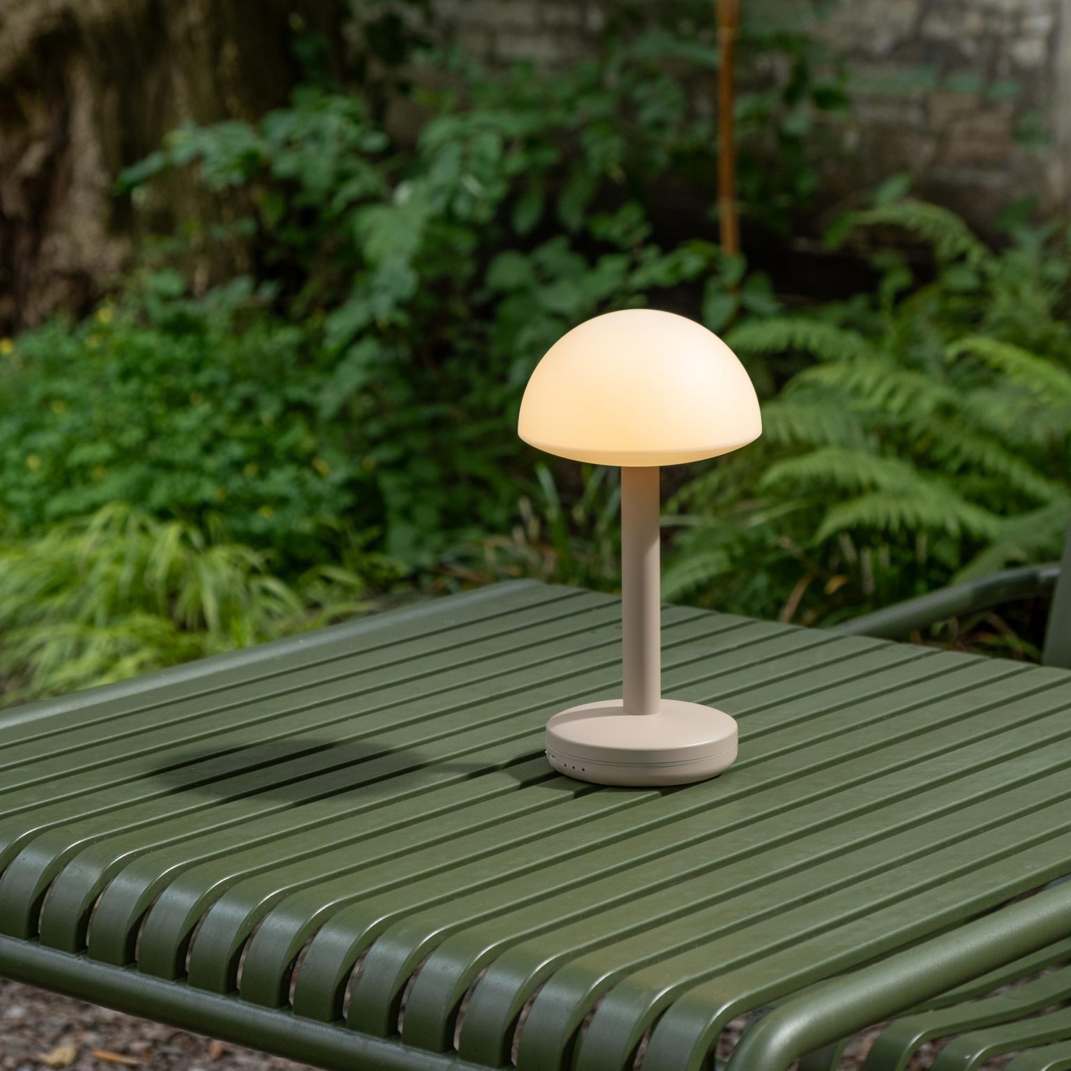 Humble - Bug Table Lamp | Gessato Design Store