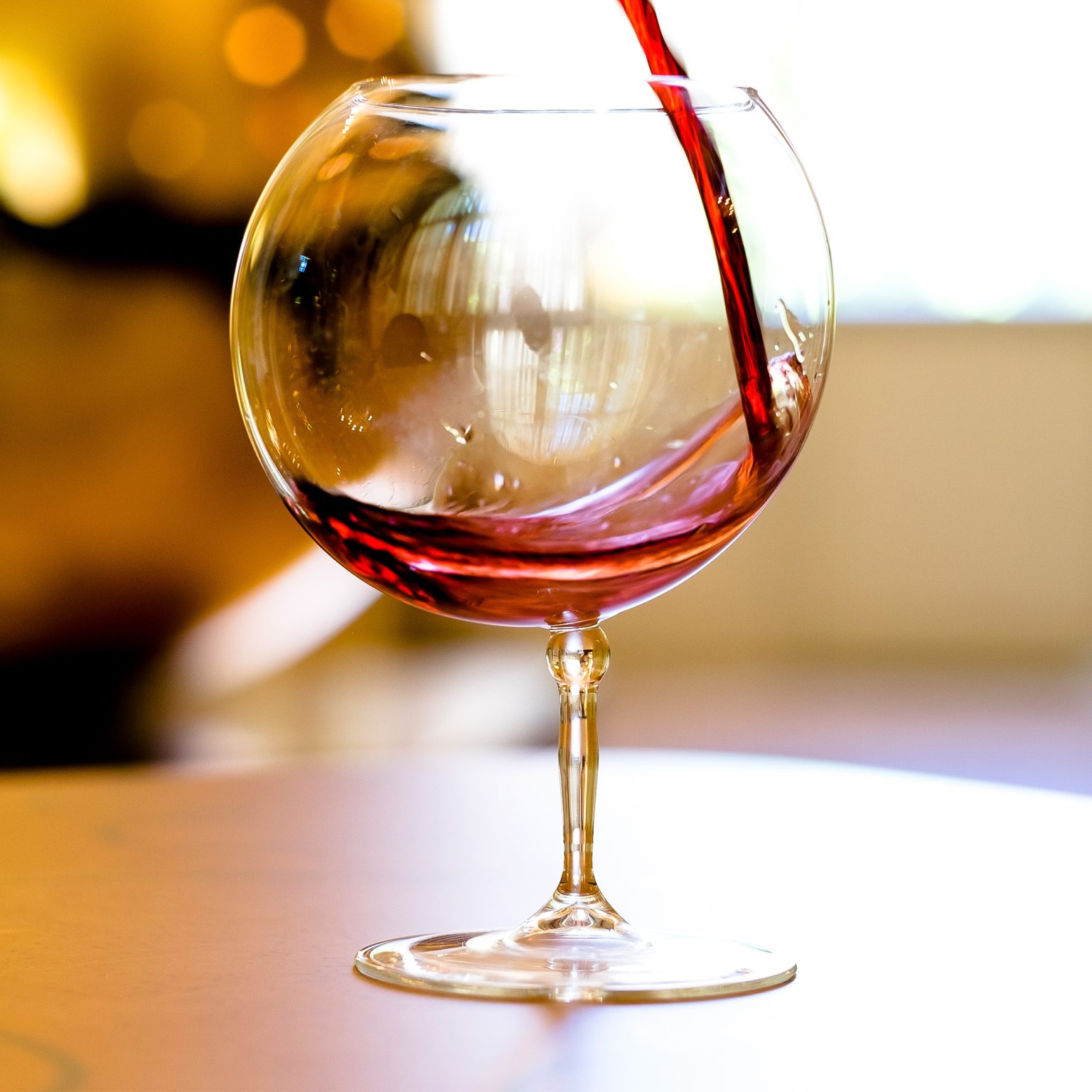 KANZ - Bubble Wine Glass L | Gessato Design Store