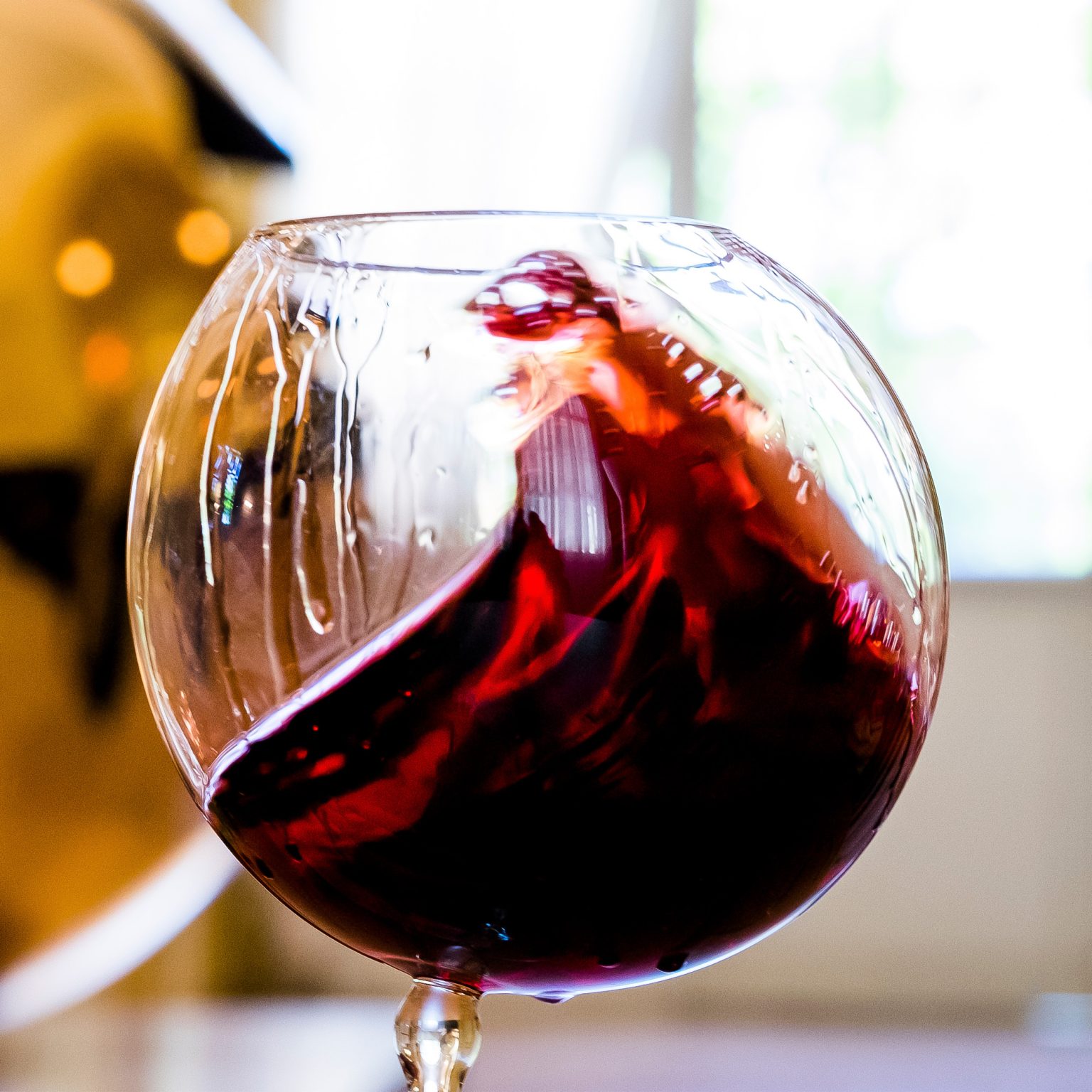 KANZ - Bubble Wine Glass L | Gessato Design Store