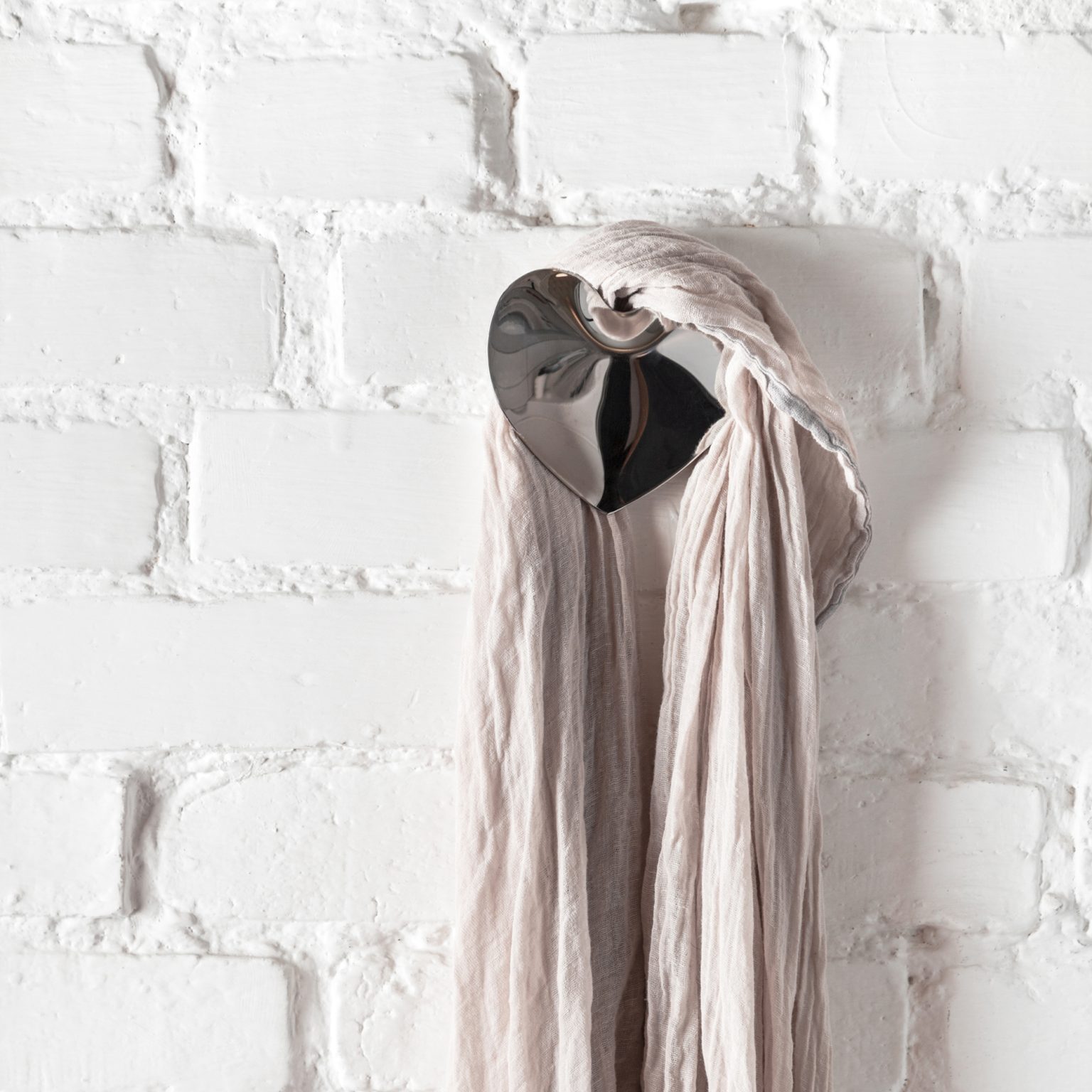 Oskar Zieta - Hot Heart | Gessato Design Store